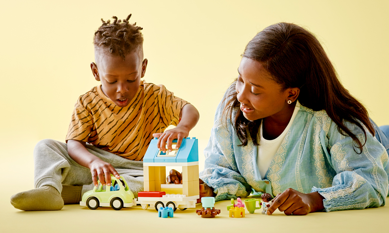 LEGO DUPLO Town 10986 Dom rodzinny na kółkach - Klocki LEGO® - Sklep internetowy - al.to