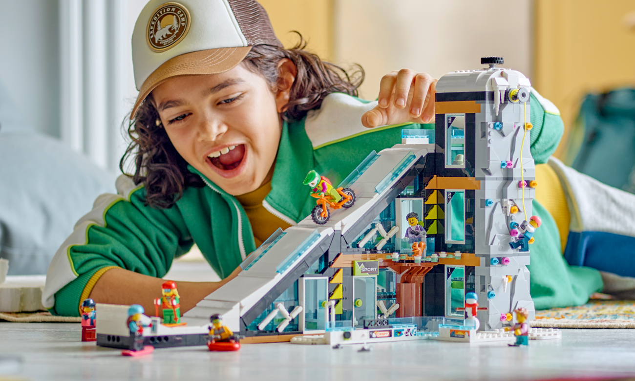 LEGO City 60366 Centrum narciarskie i wspinaczkowe - Klocki LEGO ...