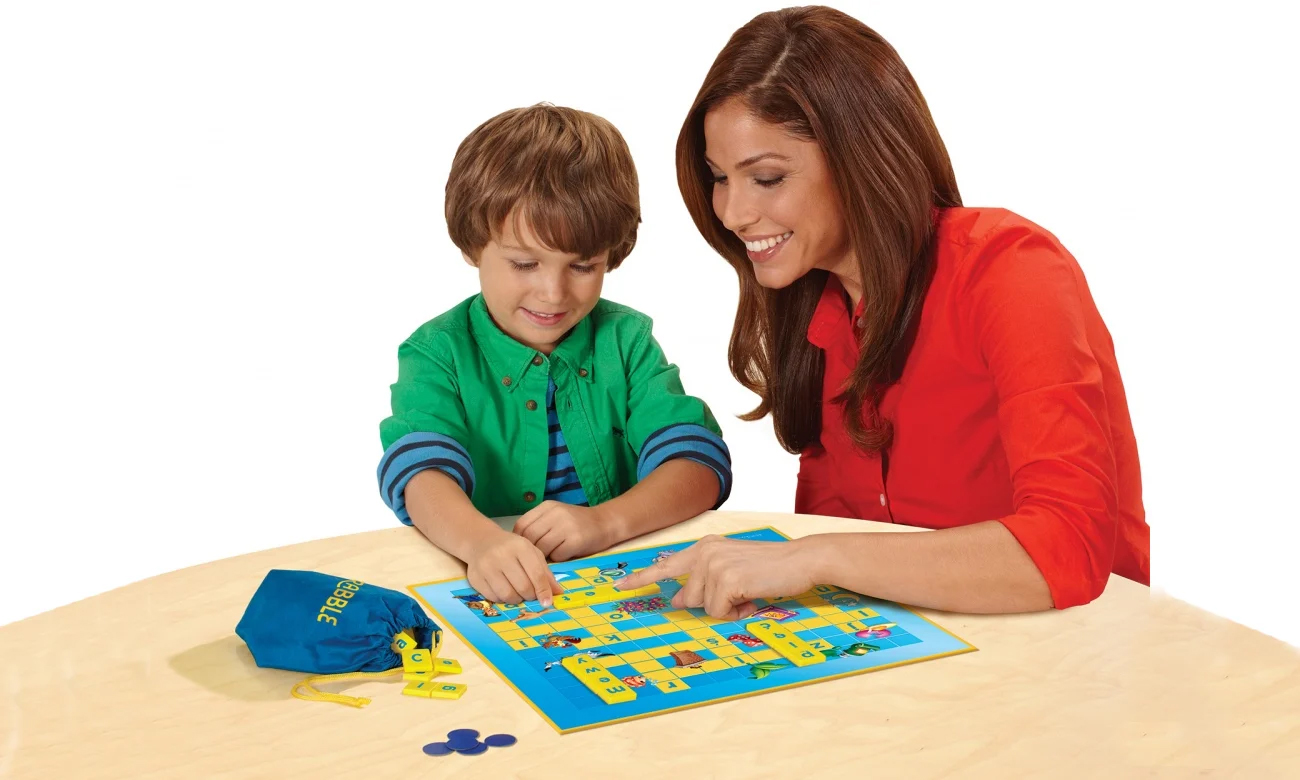 Mattel Zestaw prezentowy Scrabble Junior + UNO Junior - Gry słowne i ...